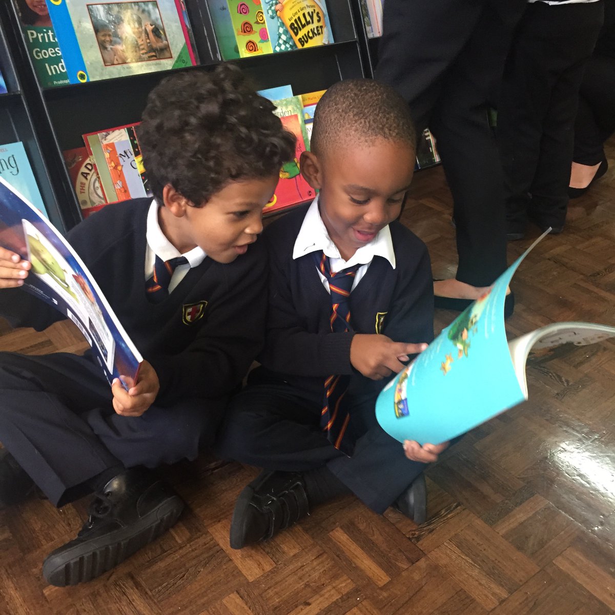 The Roving Bookshop – An independent, mobile bookshop bringing quality ...